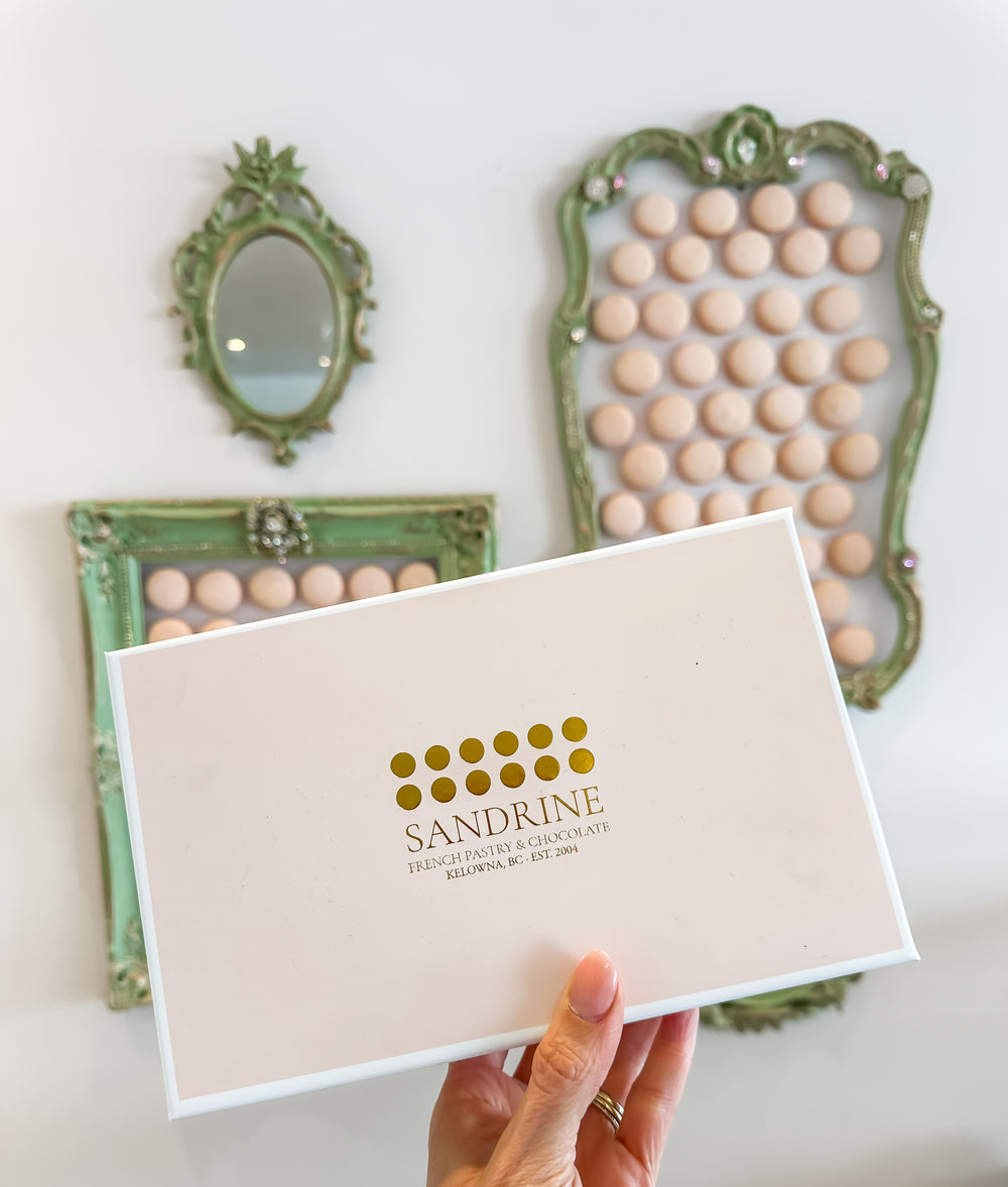 Macaron 12pk Gift Box
